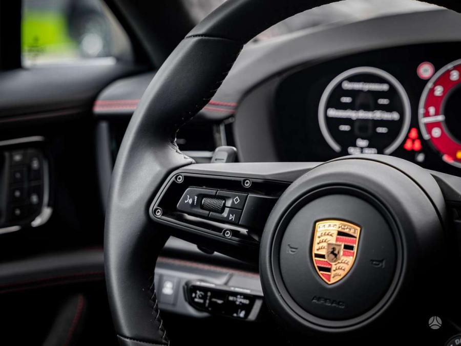 Pelēks Porsche Panamera 2026 Klaipėda, ar dzinēja tilpumu 4.00 L un nobraukumu 10 tūkst. km par 179911 €, foto 34 vietnē AUTOMOTO.COM.LV