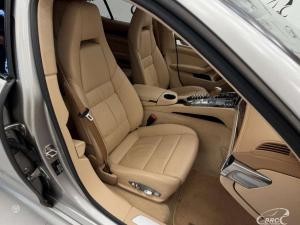 Grey Porsche Panamera 2011 in Vilnius, with an engine capacity of 4.81 L and mileage of 204 thousand km for 16900 €, photo 9 on AUTOMOTO.COM.LV