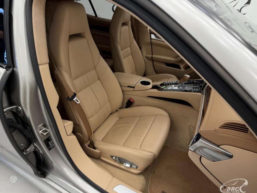 Grey Porsche Panamera 2011 in Vilnius, with an engine capacity of 4.81 L and mileage of 204 thousand km for 16900 €, photo 9 on AUTOMOTO.COM.LV
