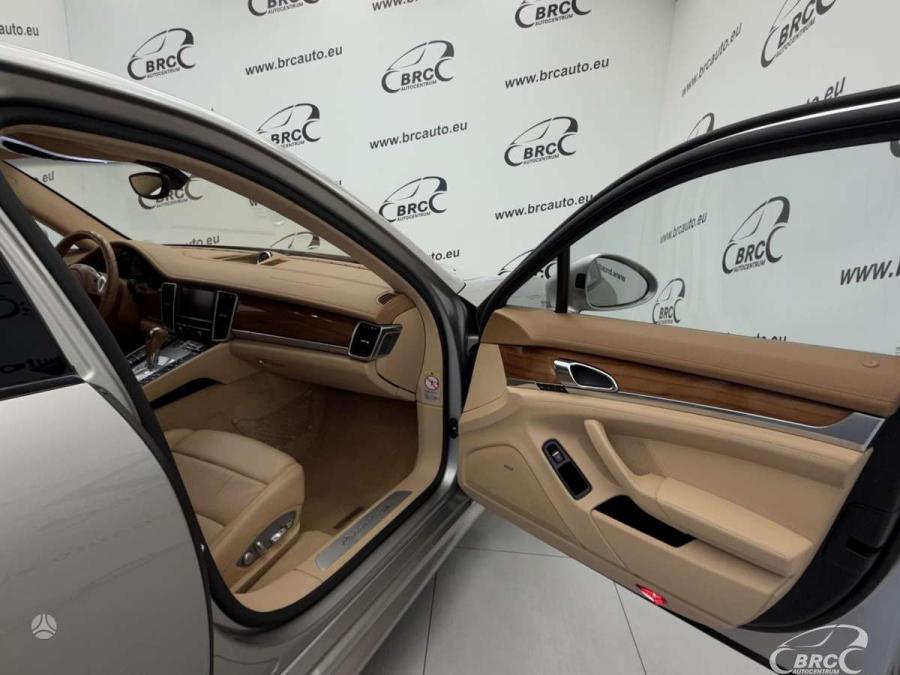Grey Porsche Panamera 2011 in Vilnius, with an engine capacity of 4.81 L and mileage of 204 thousand km for 16900 €, photo 10 on AUTOMOTO.COM.LV