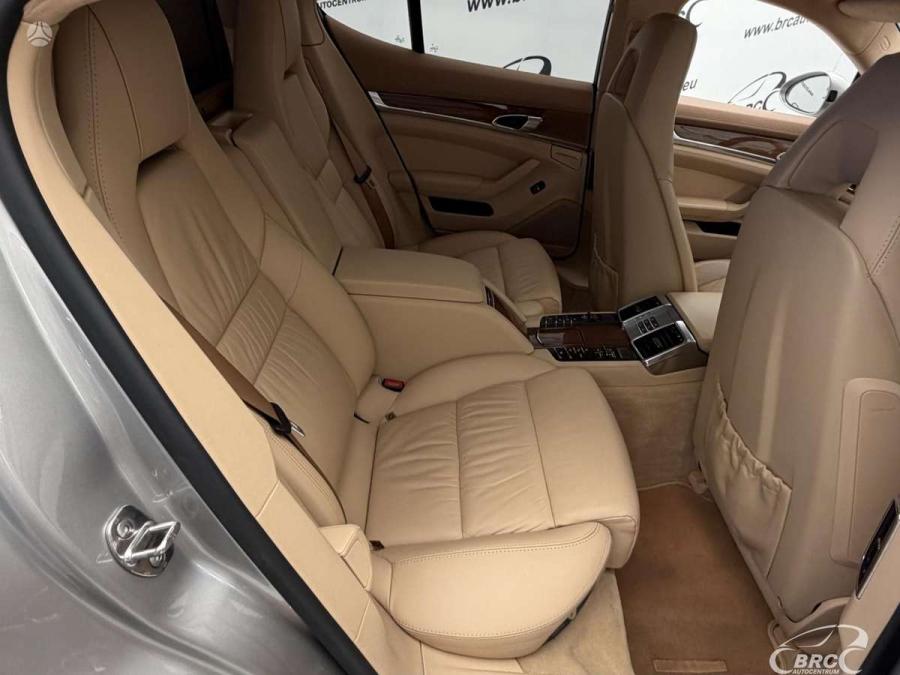 Grey Porsche Panamera 2011 in Vilnius, with an engine capacity of 4.81 L and mileage of 204 thousand km for 16900 €, photo 15 on AUTOMOTO.COM.LV