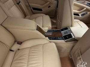 Grey Porsche Panamera 2011 in Vilnius, with an engine capacity of 4.81 L and mileage of 204 thousand km for 16900 €, photo 18 on AUTOMOTO.COM.LV