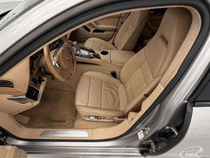 Grey Porsche Panamera 2011 in Vilnius, with an engine capacity of 4.81 L and mileage of 204 thousand km for 16900 €, photo 28 on AUTOMOTO.COM.LV