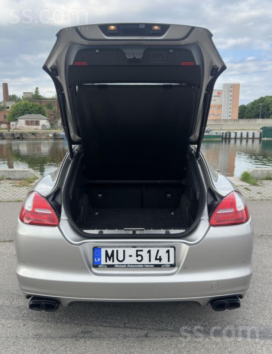 Pelēks Porsche Panamera 2012 Liepāja, ar dzinēja tilpumu 4.80 L un nobraukumu 152 tūkst. km par 32000 €, foto 12 vietnē AUTOMOTO.COM.LV