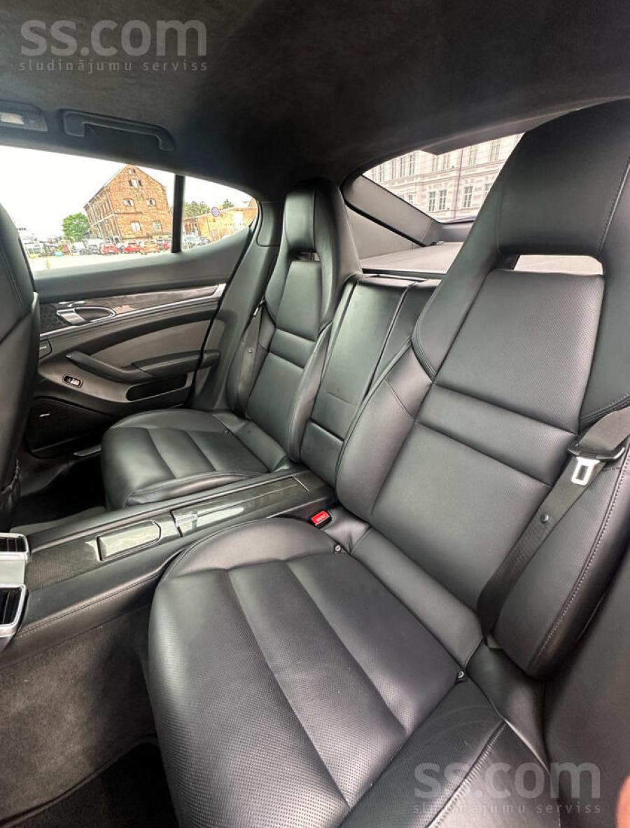 Pelēks Porsche Panamera 2012 Liepāja, ar dzinēja tilpumu 4.80 L un nobraukumu 152 tūkst. km par 32000 €, foto 18 vietnē AUTOMOTO.COM.LV