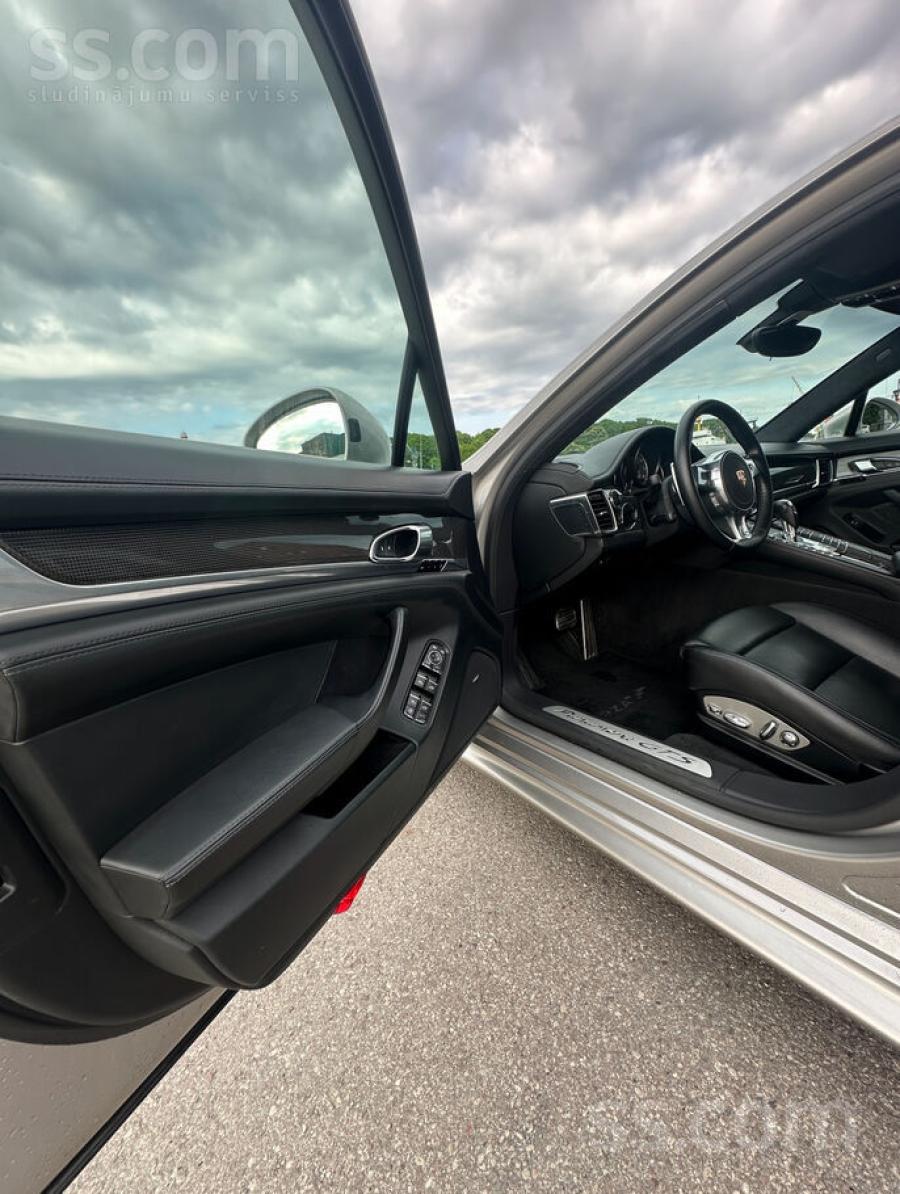 Pelēks Porsche Panamera 2012 Liepāja, ar dzinēja tilpumu 4.80 L un nobraukumu 152 tūkst. km par 32000 €, foto 21 vietnē AUTOMOTO.COM.LV