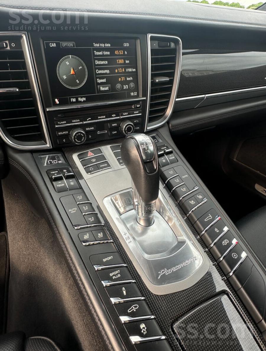 Pelēks Porsche Panamera 2012 Liepāja, ar dzinēja tilpumu 4.80 L un nobraukumu 152 tūkst. km par 32000 €, foto 26 vietnē AUTOMOTO.COM.LV
