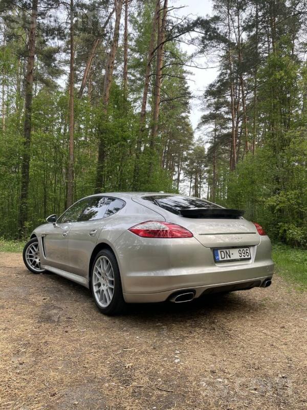 Pelēks Porsche Panamera 2012 Rīga, ar dzinēja tilpumu 3.60 L un nobraukumu 122 tūkst. km par 19000 €, foto 3 vietnē AUTOMOTO.COM.LV