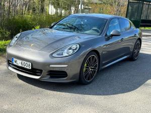 Pelēks Porsche Panamera 2014 Jelgava, ar dzinēja tilpumu 3.00 L un nobraukumu 118 tūkst. km par 36700 €, foto  vietnē AUTOMOTO.COM.LV