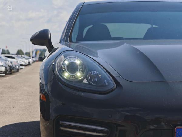 Grey Porsche Panamera 2014 in Vilnius, with an engine capacity of 4.80 L and mileage of 85 thousand km for 30299 €, photo 7 on AUTOMOTO.COM.LV