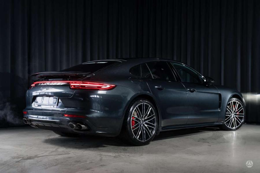 Pelēks Porsche Panamera 2017 Viļņa, ar dzinēja tilpumu 3.00 L un nobraukumu 71 tūkst. km par 49000 €, foto 4 vietnē AUTOMOTO.COM.LV