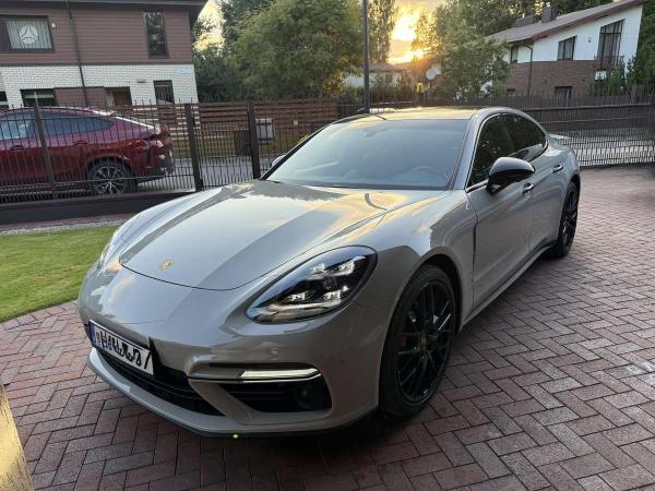 Pelēks Porsche Panamera 2017 Viļņa, ar dzinēja tilpumu 4.00 L un nobraukumu 140 tūkst. km par 46900 €, foto 1 vietnē AUTOMOTO.COM.LV
