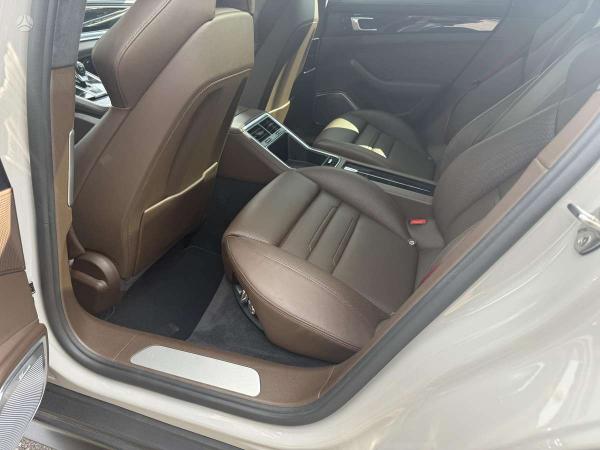 Pelēks Porsche Panamera 2017 Viļņa, ar dzinēja tilpumu 4.00 L un nobraukumu 140 tūkst. km par 46900 €, foto 3 vietnē AUTOMOTO.COM.LV