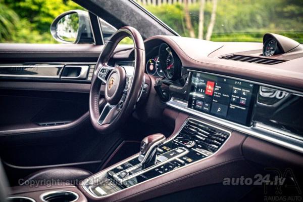 Pelēks Porsche Panamera 2017 Rīga, ar dzinēja tilpumu 4.00 L un nobraukumu 267 tūkst. km par 36990 €, foto 11 vietnē AUTOMOTO.COM.LV