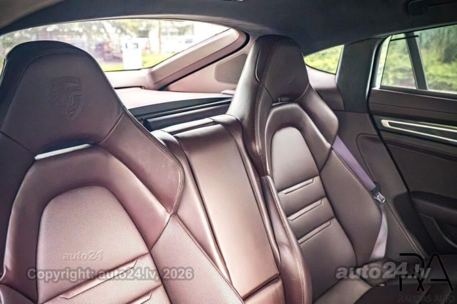 Grey Porsche Panamera 2017 in Riga, with an engine capacity of 4.00 L and mileage of 267 thousand km for 36990 €, photo 26 on AUTOMOTO.COM.LV