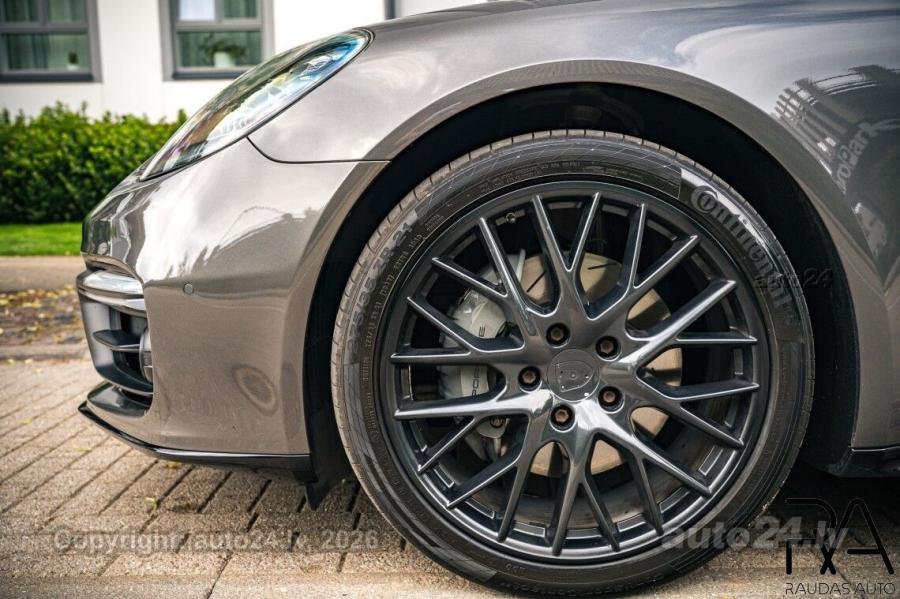 Grey Porsche Panamera 2017 in Riga, with an engine capacity of 4.00 L and mileage of 267 thousand km for 36990 €, photo 29 on AUTOMOTO.COM.LV