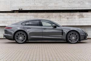 Grey Porsche Panamera 2017 in Vilnius, with an engine capacity of 3.00 L and mileage of 130 thousand km for 49500 €, photo 5 on AUTOMOTO.COM.LV