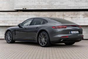 Grey Porsche Panamera 2017 in Vilnius, with an engine capacity of 3.00 L and mileage of 130 thousand km for 49500 €, photo 10 on AUTOMOTO.COM.LV
