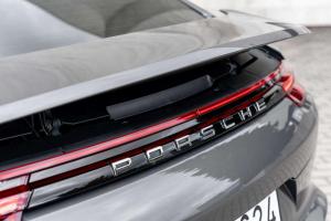 Grey Porsche Panamera 2017 in Vilnius, with an engine capacity of 3.00 L and mileage of 130 thousand km for 49500 €, photo 14 on AUTOMOTO.COM.LV