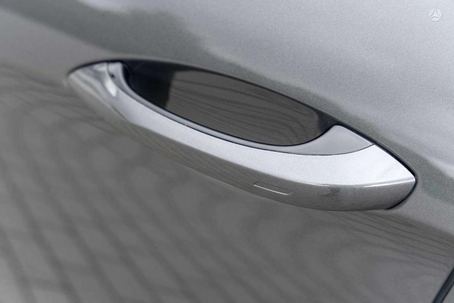 Grey Porsche Panamera 2017 in Vilnius, with an engine capacity of 3.00 L and mileage of 130 thousand km for 49500 €, photo 15 on AUTOMOTO.COM.LV