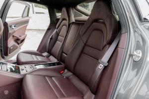 Grey Porsche Panamera 2017 in Vilnius, with an engine capacity of 3.00 L and mileage of 130 thousand km for 49500 €, photo 18 on AUTOMOTO.COM.LV