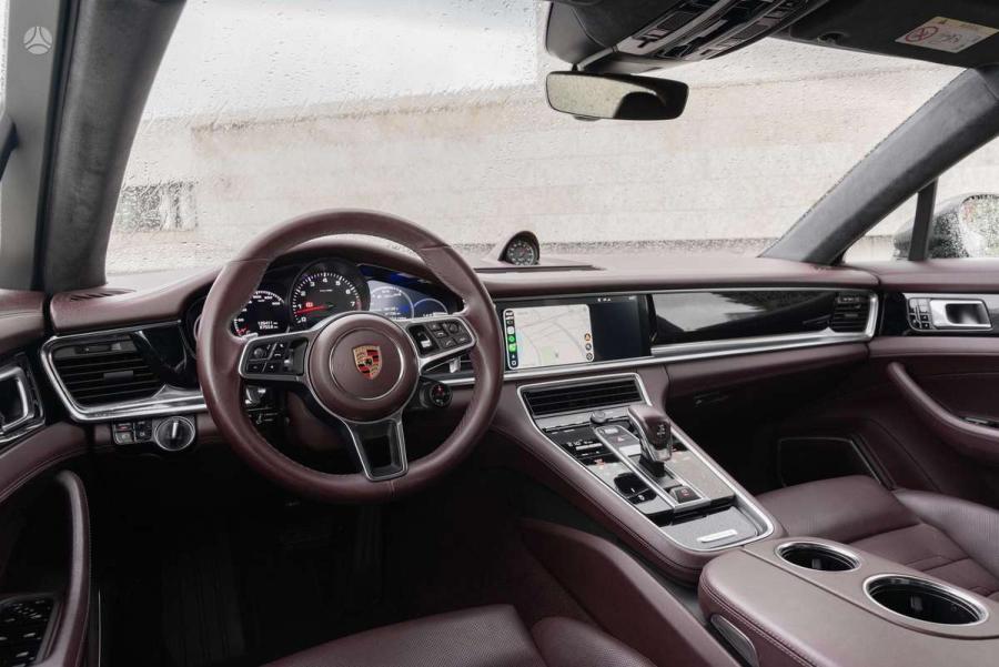 Grey Porsche Panamera 2017 in Vilnius, with an engine capacity of 3.00 L and mileage of 130 thousand km for 49500 €, photo 23 on AUTOMOTO.COM.LV