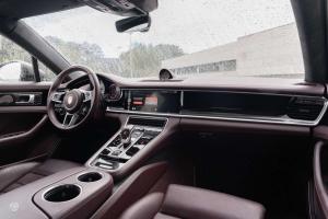 Grey Porsche Panamera 2017 in Vilnius, with an engine capacity of 3.00 L and mileage of 130 thousand km for 49500 €, photo 27 on AUTOMOTO.COM.LV