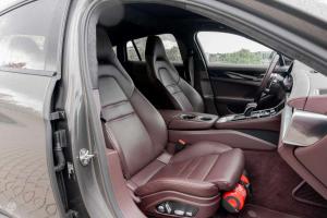 Grey Porsche Panamera 2017 in Vilnius, with an engine capacity of 3.00 L and mileage of 130 thousand km for 49500 €, photo 30 on AUTOMOTO.COM.LV