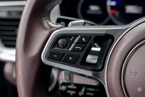 Grey Porsche Panamera 2017 in Vilnius, with an engine capacity of 3.00 L and mileage of 130 thousand km for 49500 €, photo 32 on AUTOMOTO.COM.LV