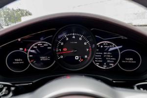 Grey Porsche Panamera 2017 in Vilnius, with an engine capacity of 3.00 L and mileage of 130 thousand km for 49500 €, photo 35 on AUTOMOTO.COM.LV