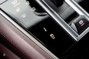 Grey Porsche Panamera 2017 in Vilnius, with an engine capacity of 3.00 L and mileage of 130 thousand km for 49500 €, photo 41 on AUTOMOTO.COM.LV