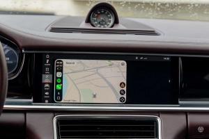 Grey Porsche Panamera 2017 in Vilnius, with an engine capacity of 3.00 L and mileage of 130 thousand km for 49500 €, photo 48 on AUTOMOTO.COM.LV