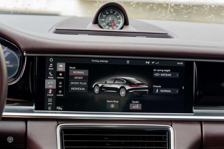Grey Porsche Panamera 2017 in Vilnius, with an engine capacity of 3.00 L and mileage of 130 thousand km for 49500 €, photo 51 on AUTOMOTO.COM.LV