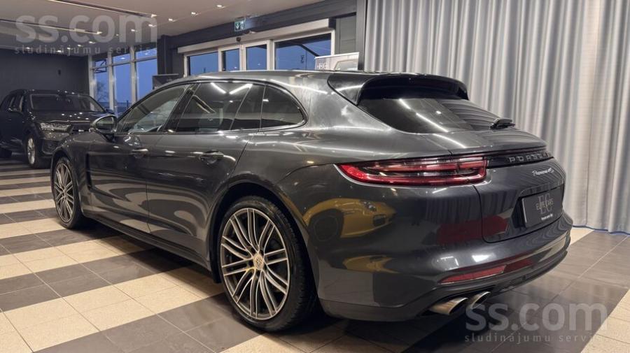 Grey Porsche Panamera 2018 in Riga, with an engine capacity of 2.90 L and mileage of 196 thousand km for 43500 €, photo 7 on AUTOMOTO.COM.LV