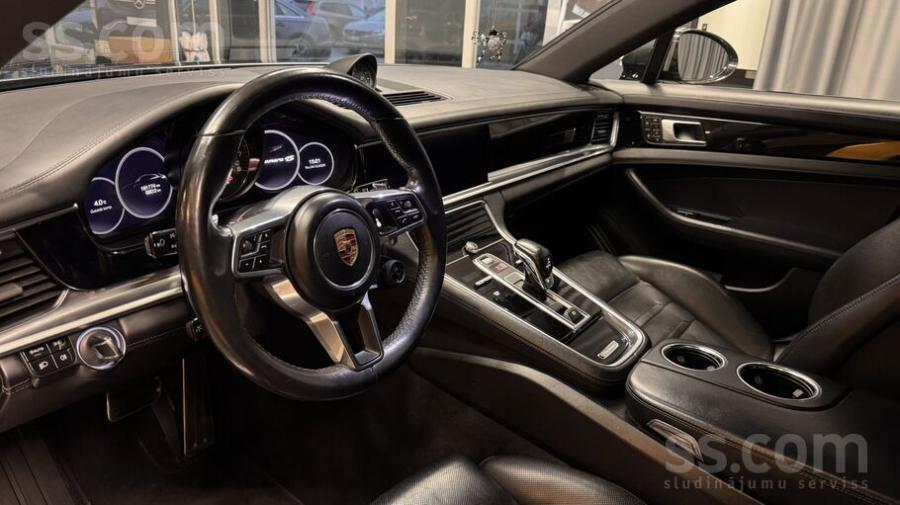 Grey Porsche Panamera 2018 in Riga, with an engine capacity of 2.90 L and mileage of 196 thousand km for 43500 €, photo 9 on AUTOMOTO.COM.LV