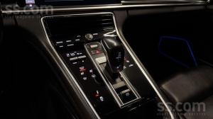 Pelēks Porsche Panamera 2018 Rīga, ar dzinēja tilpumu 2.90 L un nobraukumu 196 tūkst. km par 43500 €, foto 17 vietnē AUTOMOTO.COM.LV