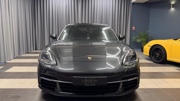 Pelēks Porsche Panamera 2018 Rīga, ar dzinēja tilpumu 2.90 L un nobraukumu 196 tūkst. km par 43500 €, foto  vietnē AUTOMOTO.COM.LV