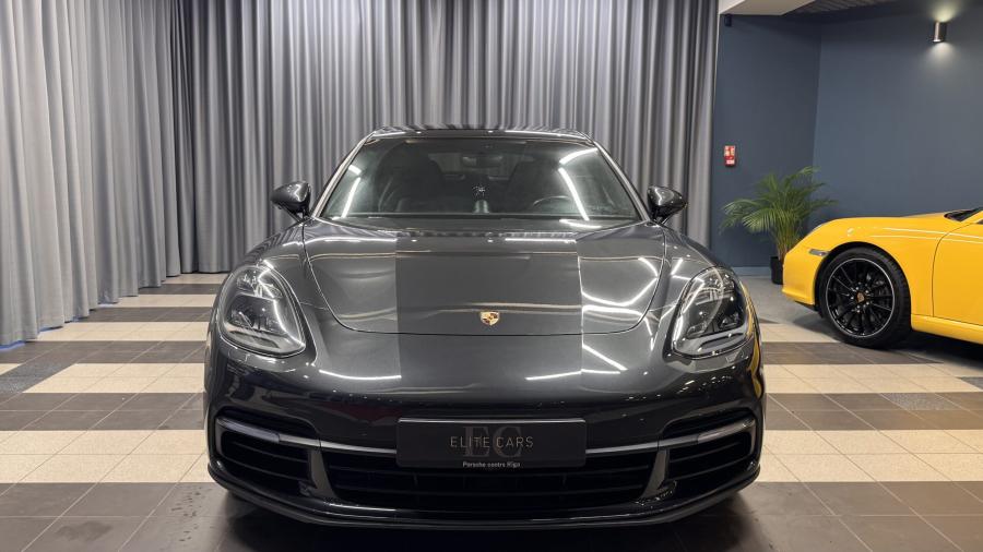 Pelēks Porsche Panamera 2018 Rīga, ar dzinēja tilpumu 2.90 L un nobraukumu 196 tūkst. km par 43500 €, foto 1 vietnē AUTOMOTO.COM.LV