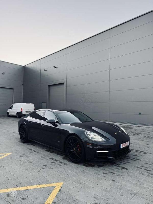 Grey Porsche Panamera 2018 in Vilnius, with an engine capacity of 3.00 L and mileage of 150 thousand km for 42000 €, photo 1 on AUTOMOTO.COM.LV