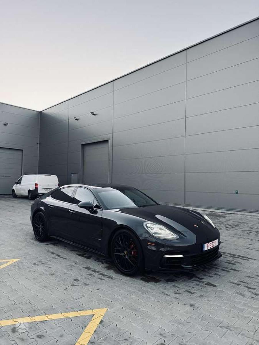 Pelēks Porsche Panamera 2018 Viļņa, ar dzinēja tilpumu 3.00 L un nobraukumu 150 tūkst. km par 42000 €, foto 1 vietnē AUTOMOTO.COM.LV