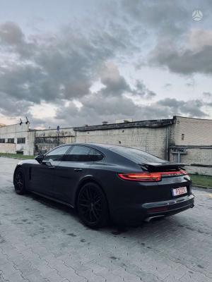 Pelēks Porsche Panamera 2018 Viļņa, ar dzinēja tilpumu 3.00 L un nobraukumu 150 tūkst. km par 42000 €, foto 5 vietnē AUTOMOTO.COM.LV