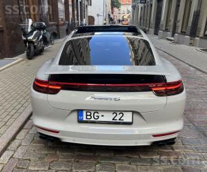 Grey Porsche Panamera 2018 in Riga, with an engine capacity of 2.90 L and mileage of 98 thousand km for 57800 €, photo 9 on AUTOMOTO.COM.LV