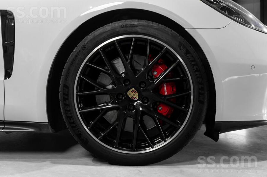 Pelēks Porsche Panamera 2019 Rīga, ar dzinēja tilpumu 4.00 L un nobraukumu 118 tūkst. km par 65340 €, foto 8 vietnē AUTOMOTO.COM.LV