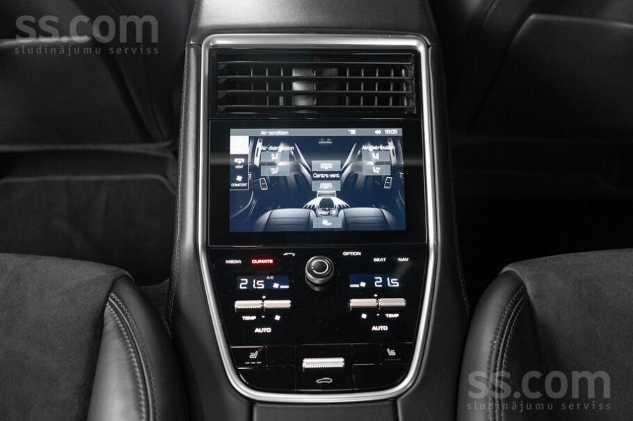 Pelēks Porsche Panamera 2019 Rīga, ar dzinēja tilpumu 4.00 L un nobraukumu 118 tūkst. km par 65340 €, foto 17 vietnē AUTOMOTO.COM.LV