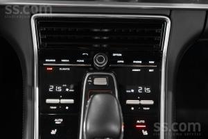 Grey Porsche Panamera 2019 in Riga, with an engine capacity of 4.00 L and mileage of 126 thousand km for 65340 €, photo 32 on AUTOMOTO.COM.LV