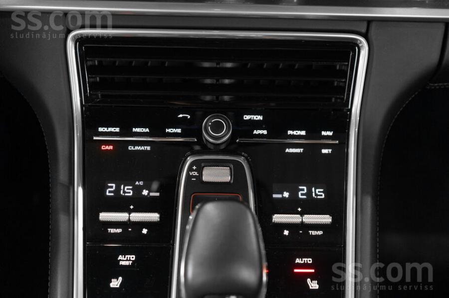 Grey Porsche Panamera 2019 in Riga, with an engine capacity of 4.00 L and mileage of 126 thousand km for 65340 €, photo 32 on AUTOMOTO.COM.LV