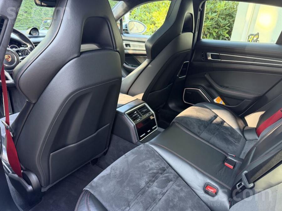 Grey Porsche Panamera 2019 in Riga, with an engine capacity of 4.00 L and mileage of 139 thousand km for 56000 €, photo 9 on AUTOMOTO.COM.LV