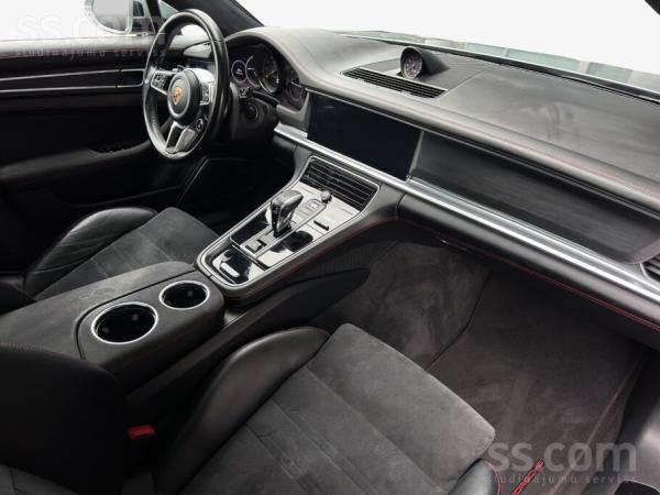 Grey Porsche Panamera 2019 in Riga, with an engine capacity of 4.00 L and mileage of 140 thousand km for 54990 €, photo 6 on AUTOMOTO.COM.LV