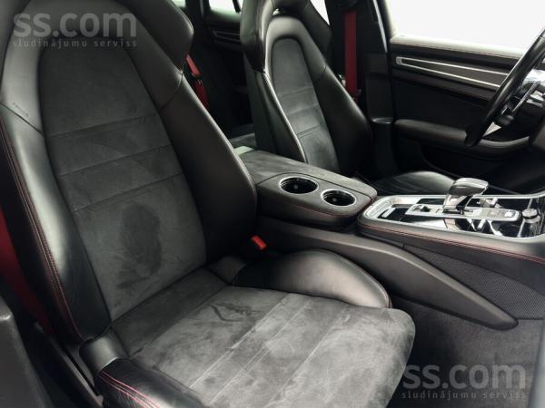 Grey Porsche Panamera 2019 in Riga, with an engine capacity of 4.00 L and mileage of 140 thousand km for 54990 €, photo 7 on AUTOMOTO.COM.LV