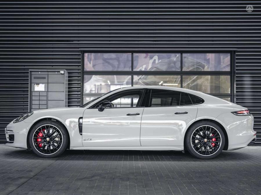 Pelēks Porsche Panamera 2021 Viļņa, ar dzinēja tilpumu 4.00 L un nobraukumu 86 tūkst. km par 89911 €, foto 3 vietnē AUTOMOTO.COM.LV